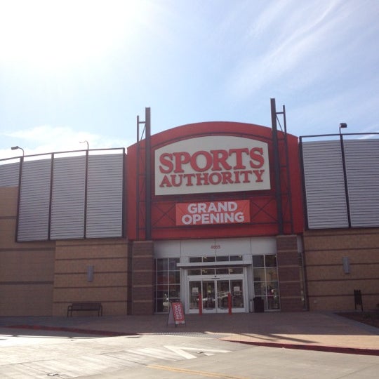 Sports Authority (Now Closed) - Sporting Goods Shop