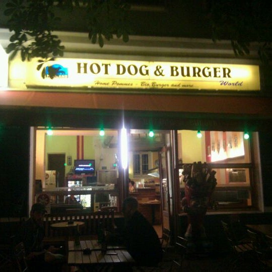 Hot Dog & Burger World (Now Closed) - Fast Food Restaurant in Berlin