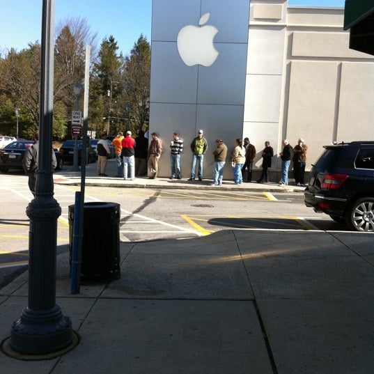 Photos at Apple Suburban Square - 23 tips from 2280 visitors