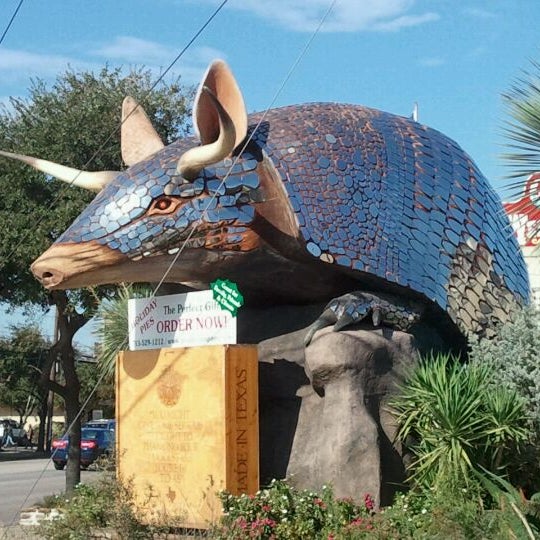 Goode's Armadillo Palace - 30 tips from 2142 visitors