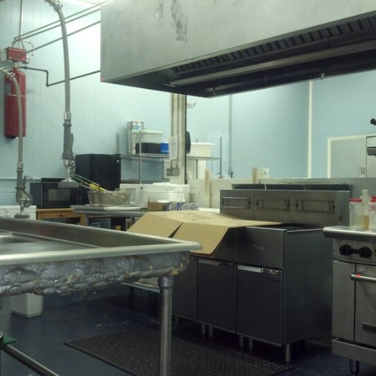 Unk's Fish and Seafood - 2601 Deans Bridge Rd