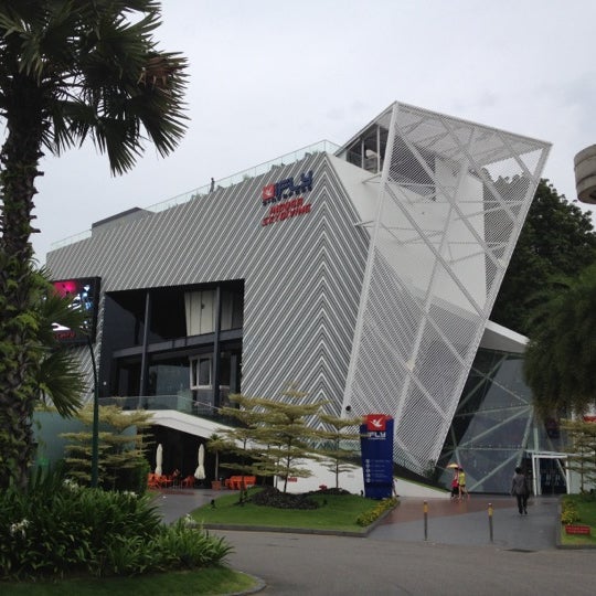 iFly Singapore - Theme Park Ride / Attraction in Sentosa Island, Singapore