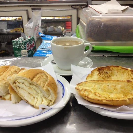 Padaria Rio-Lisboa - Leblon - Av. Ataulfo de Paiva, 1040