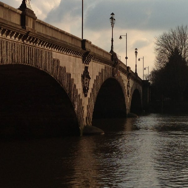 Kew Bridge - Kew Rd