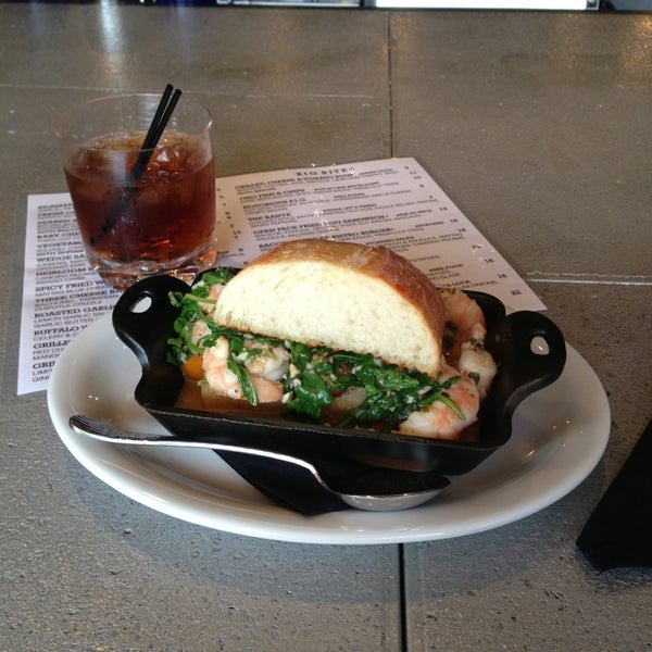 Mingo Kitchen & Lounge - Arts District - 21 tips