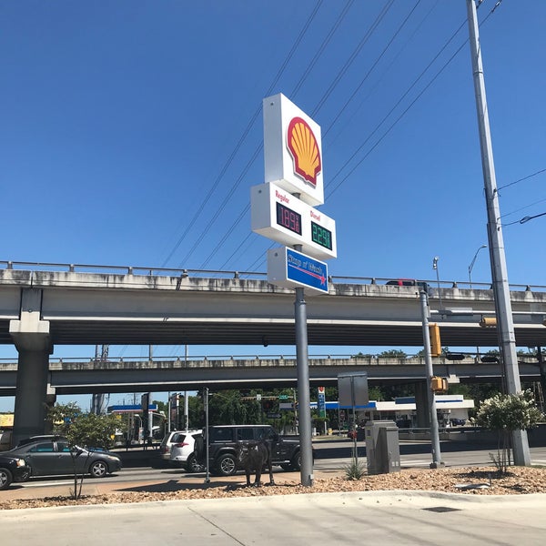 Shell - Fuel Station in Hancock