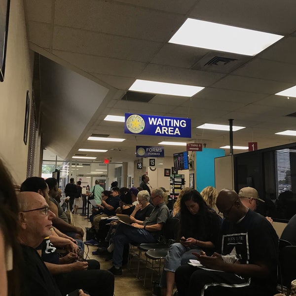 State of Texas: Drivers License Office - Government Building in Austin