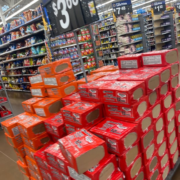 Walmart - 21 tips from 1196 visitors