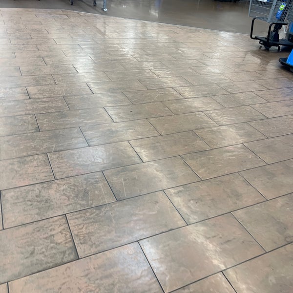 Walmart - 21 tips from 1196 visitors