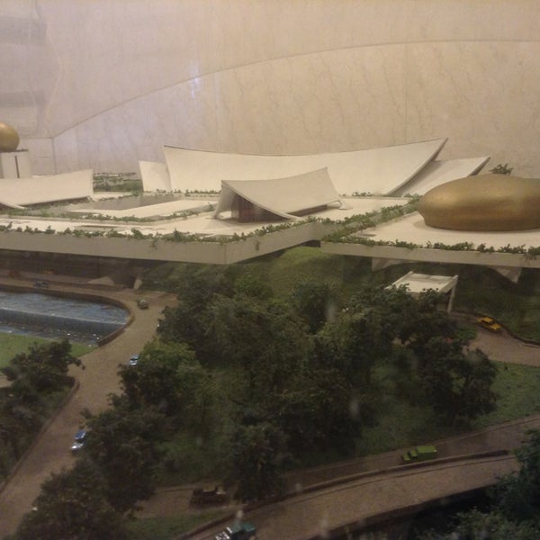 Photos at LV Locsin Building - San Lorenzo - 6 tips from 857 visitors