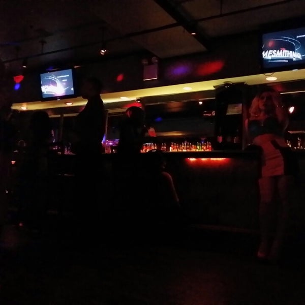 Photos at Evolve Lounge - Midtown East - 12 tips from 913 visitors