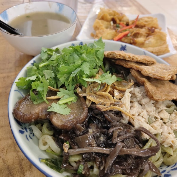 Noodle Shack (麵粉居) - 1 Utama Shopping Centre