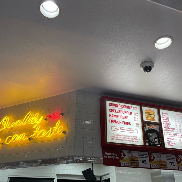 In-N-Out Burger - 9240 S Eastern Ave