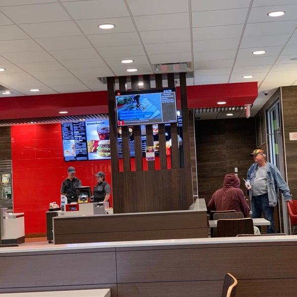 McDonald's - Fast Food Restaurant