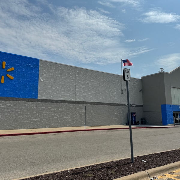 Walmart Supercenter - Big Box Store