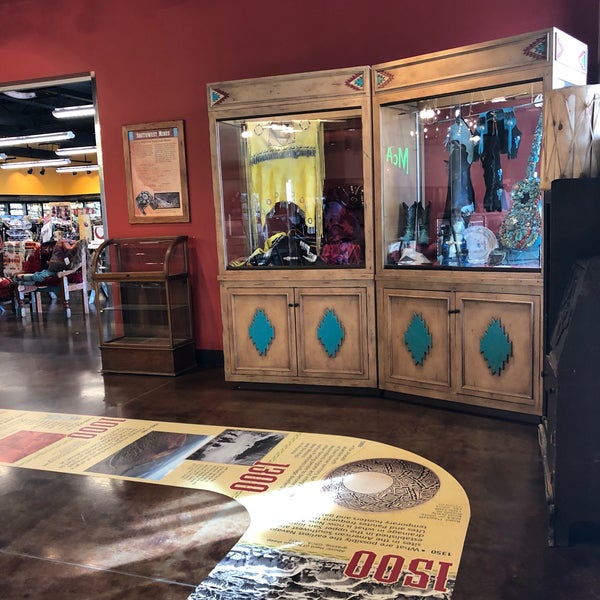 Navajo Trading Post - Gray Mountain, AZ