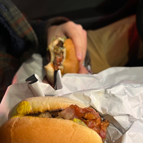 Apache Burger - Burger Joint in Etobicoke