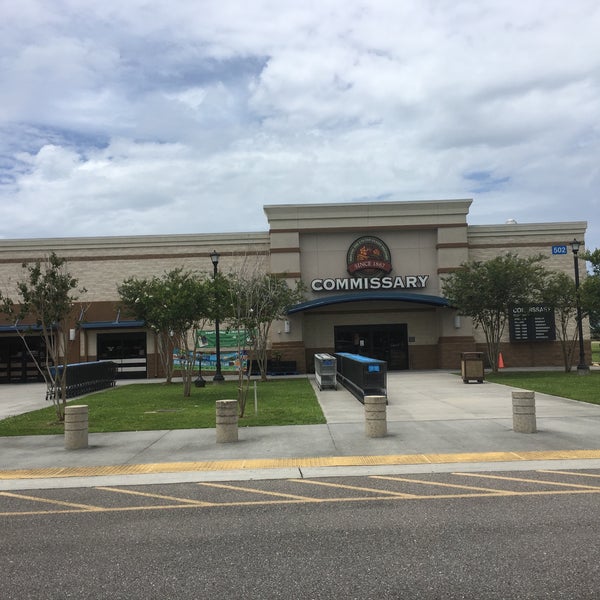 New Orleans NAS JRB Commissary - 2 tips from 75 visitors