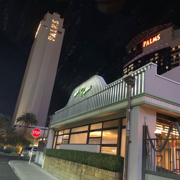 Palms Casino Resort - 186 tips from 30126 visitors