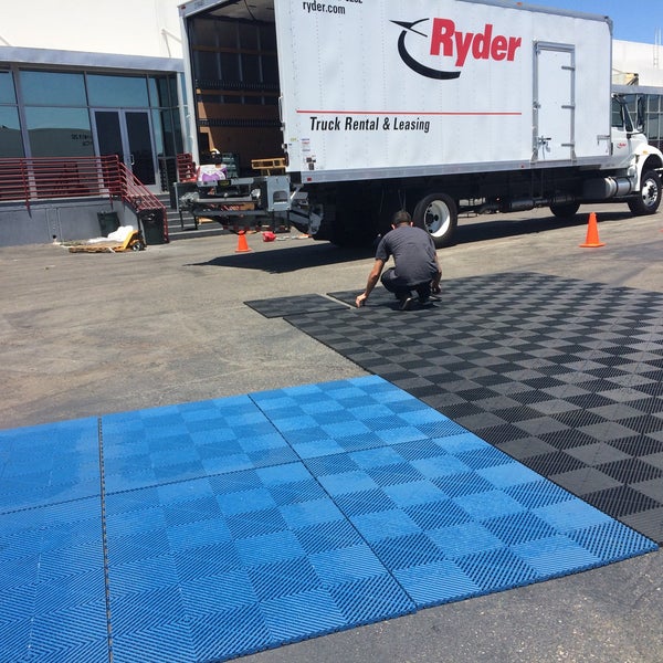 KHS Ice Arena - Skating Rink in Platinum Triangle