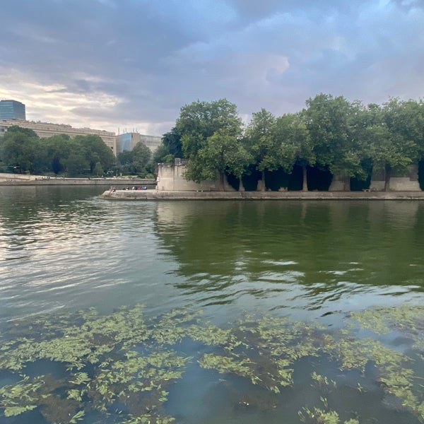 Square Barye - Notre-Dame - Paris, Île-de-France