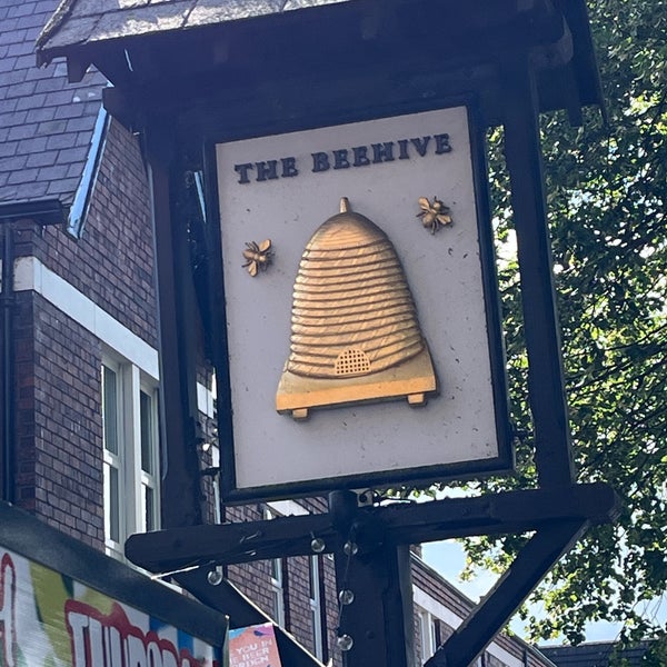 The Beehive - Pub