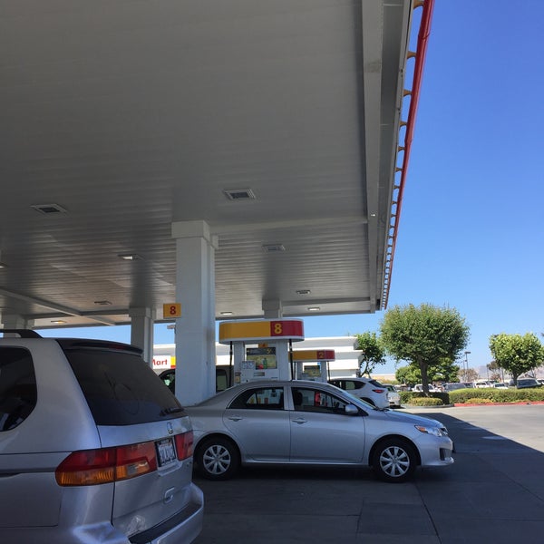 Shell - Fuel Station in Salinas
