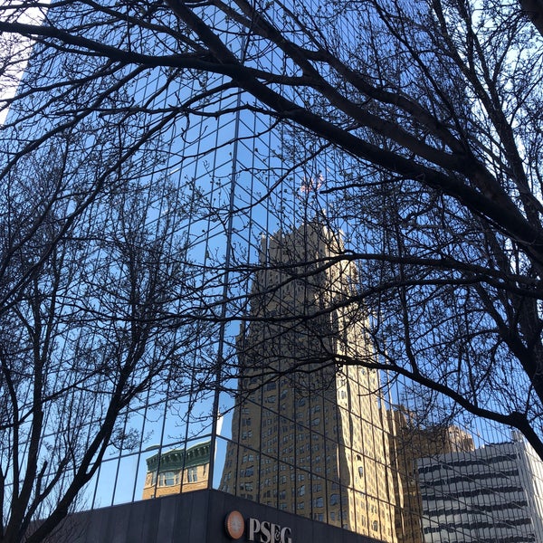 PSEG General Office - Office in Newark Central Business District