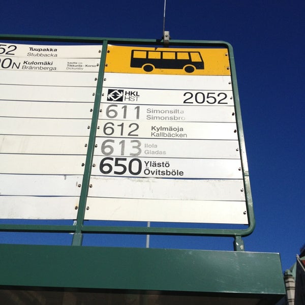 HSL 2052 Rautatientori, Laituri 12 - Bus Stop in Kluuvi
