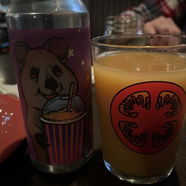 Tomato Bar Pizza Bakery - 25 tips