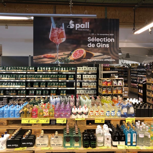 Pall Center - Shopping Village - 14 tips from 551 visitors