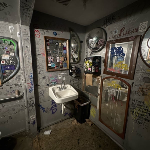 Stardust Video & Coffee - 77 tips