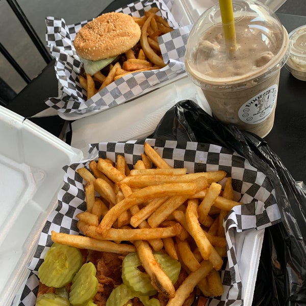 Doomie's Home Cookin' - Central Hollywood - 1253 Vine St #9