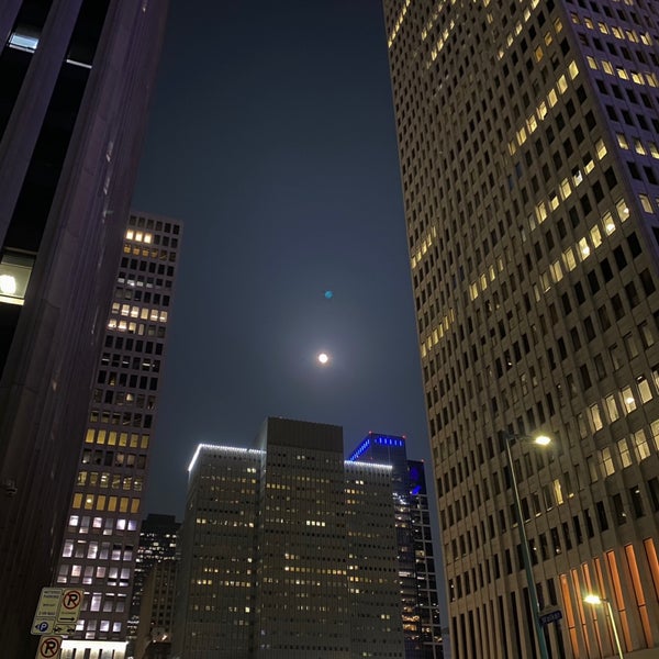 Jones Plaza - 2 tips from 760 visitors