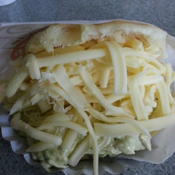 Arepera 24 horas - Arepa Restaurant in Caracas