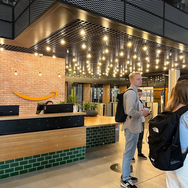 Amazon (LHR16) - Hackney - London, Greater London