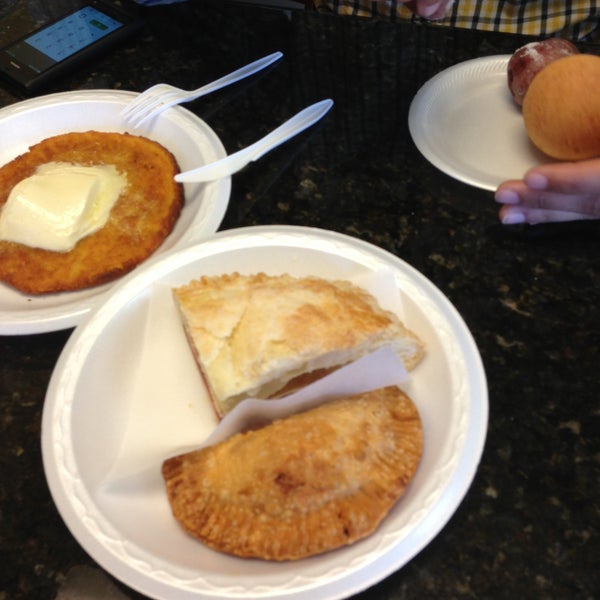Caprichos Antioquenos Bakery - Bakery