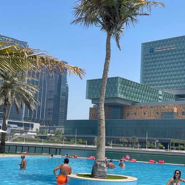 Beach & Pool @ Beach Rotana - 9 tips