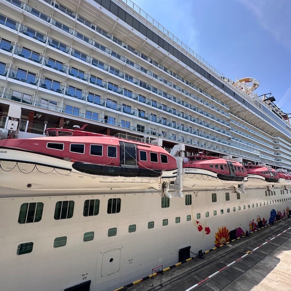 MBCC Arrival Hall - Marina Bay Cruise Centre