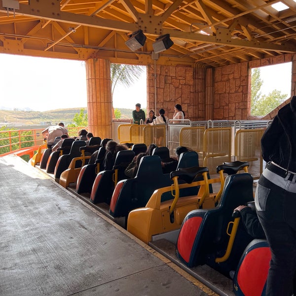 Six Flags Magic Mountain Goliath Seats