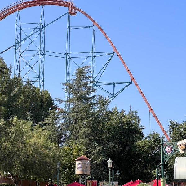 Goliath Six Flags Logo