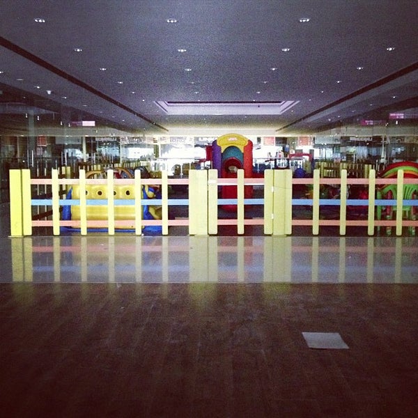 Regent Arcade - Shopping Mall in Surat