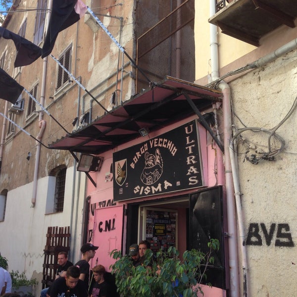 Borgo Vecchio - Market in Politeama