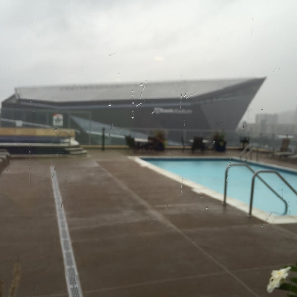 Bridgewater Rooftop Pool - Downtown East - Minneapolis, MN