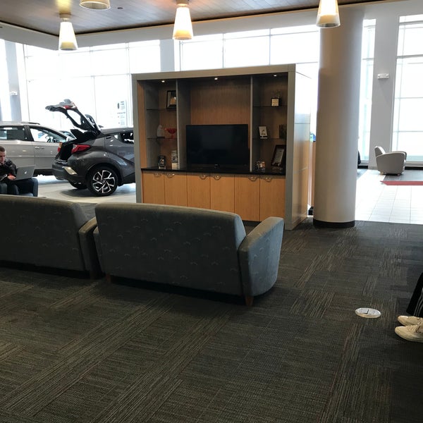 Tansky Sawmill Toyota - Car Dealership