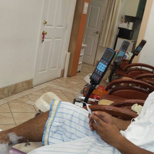 Nails Hurricane - Alexandria, VA