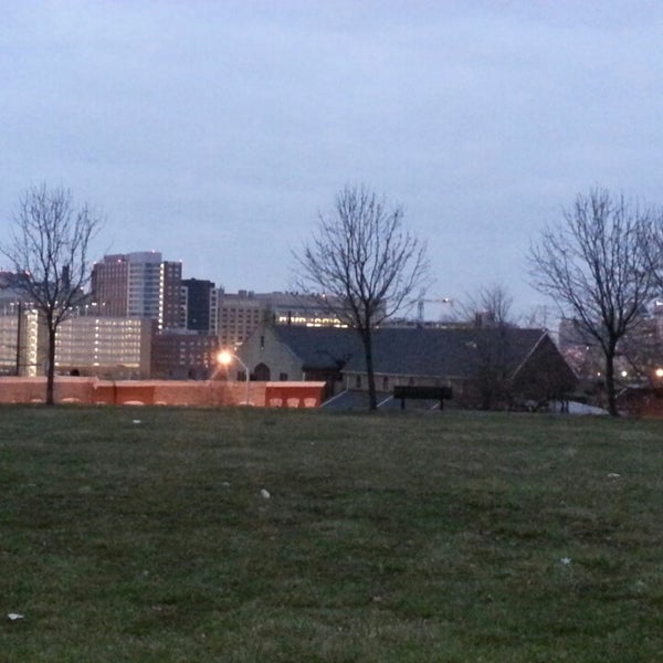 Collington Square Park - Park in Baltimore