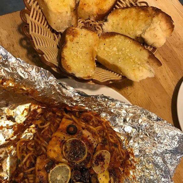 Sun Moon & Potatoes - Malad West - Mumbai, Mahārāshtra