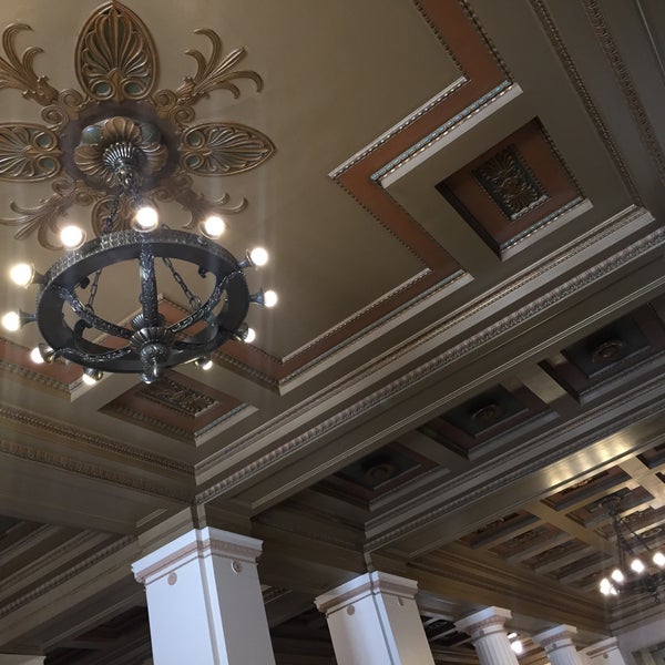 Jesse M. Unruh State Office Building - Downtown Sacramento - Sacramento, CA