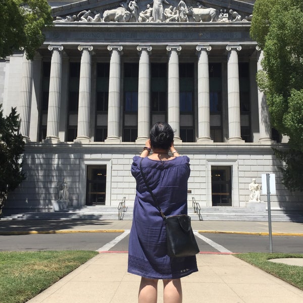 Jesse M. Unruh State Office Building - Downtown Sacramento - Sacramento, CA